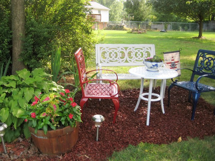50 Ideas for a Red, White and Blue garden! – Flea Market Gardening
